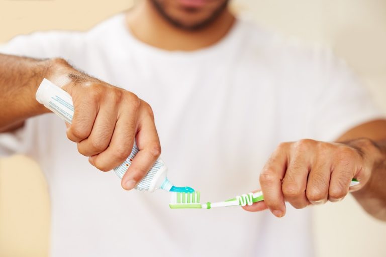 Tipos de pastas de dientes: La guía completa - Clínica Dental Valdemoro